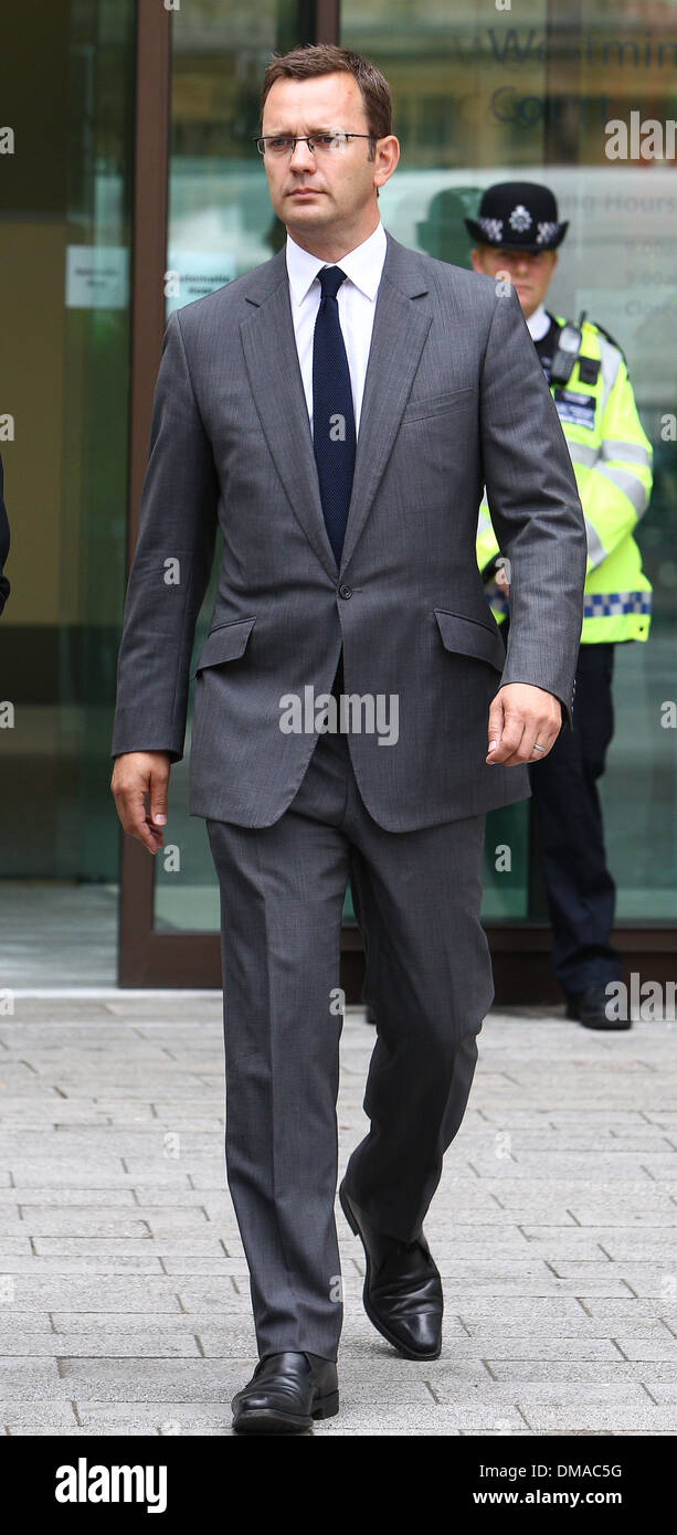 Former News of World Editor Andy Coulson leaves Westminster Magistrates ...
