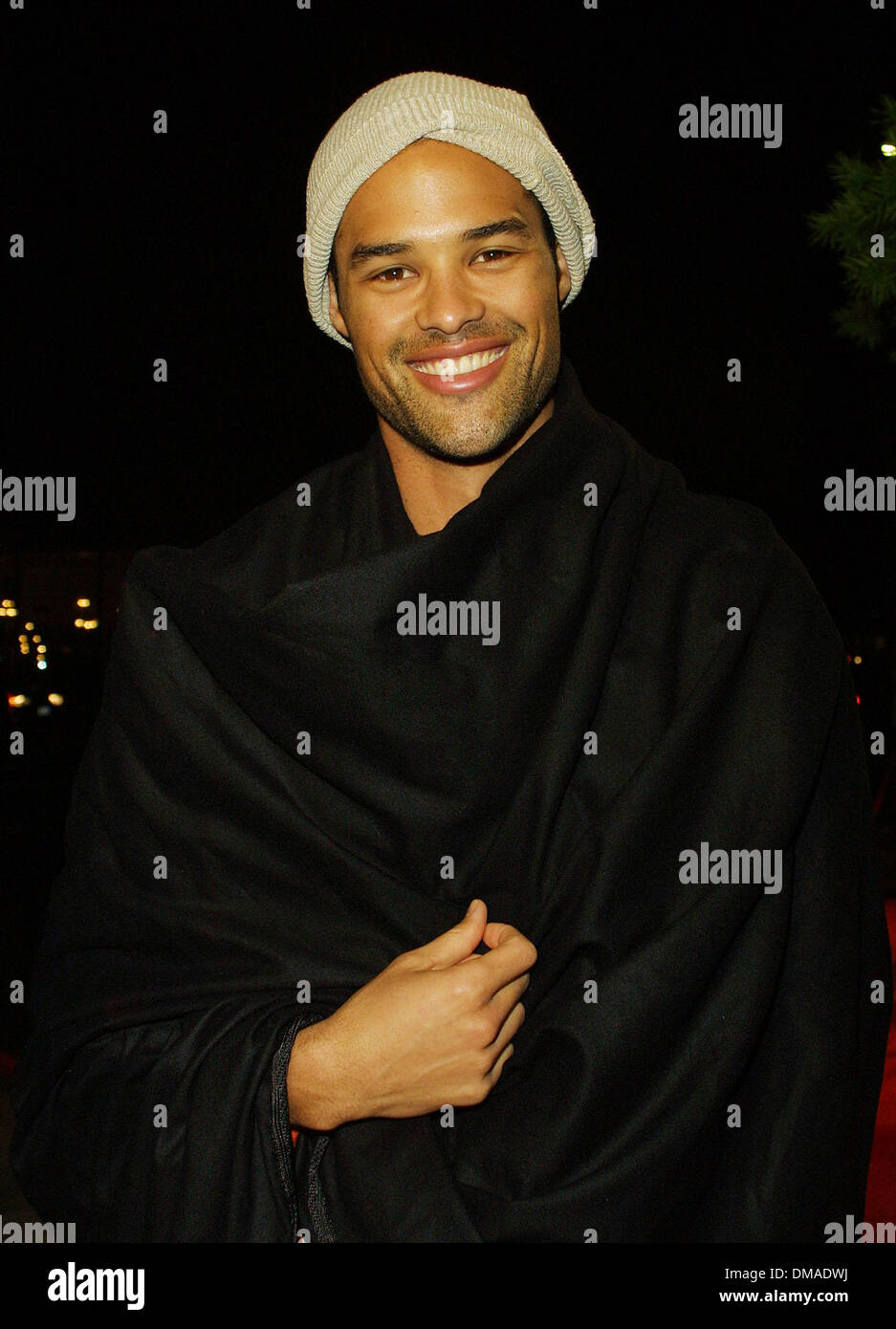 Nov. 7, 2001 - Beverly Hills, CALIFORNIA, USA - JASON OLIVE (WEARING ...