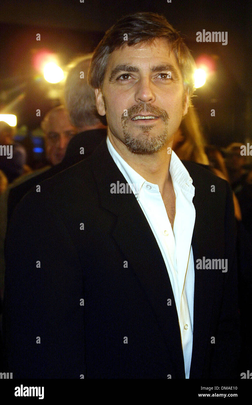 Dec. 5, 2001 - Los Angeles, CALIFORNIA, USA - GEORGE CLOONEY.OCEANS 11 ...