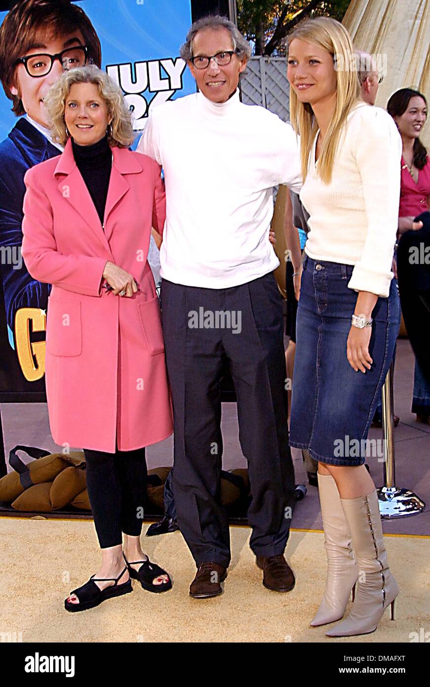 Bruce paltrow blythe danner hi-res stock photography and images - Alamy