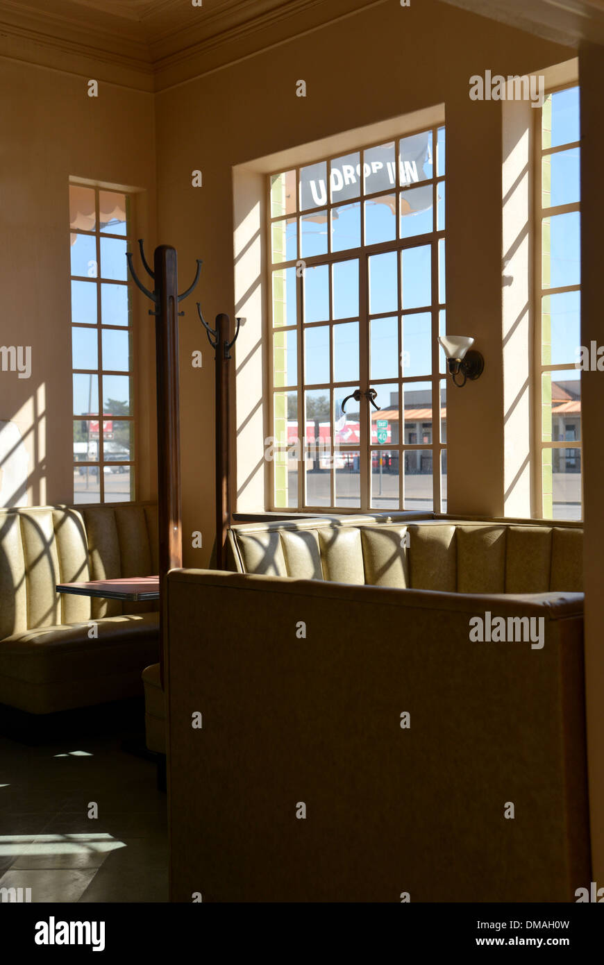 Inside the U Drop Inn Cafe, 1940s Diner Shamrock Texas. Route 66 Art ...