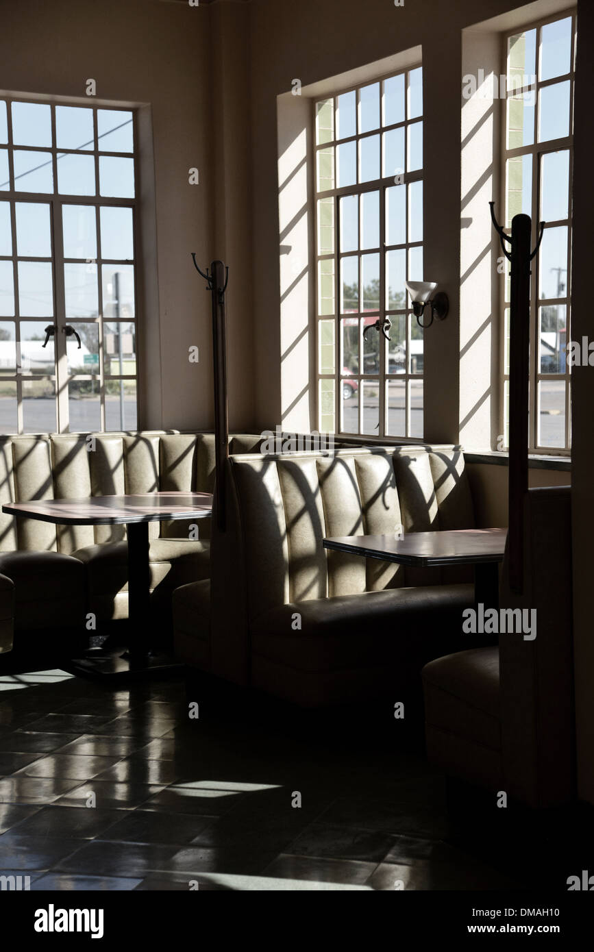 Inside the U Drop Inn Cafe, 1940s Diner Shamrock Texas. Route 66 Art ...