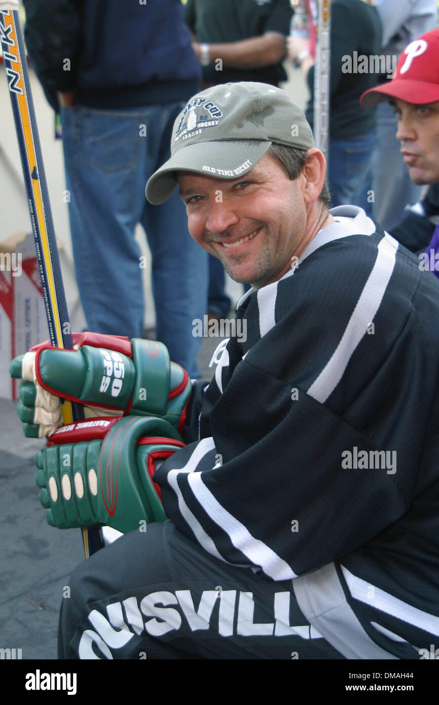 Nov. 29, 2002 - Hollywood, CALIFORNIA, USA - DAN MORIARTY -..ICE RINK ...
