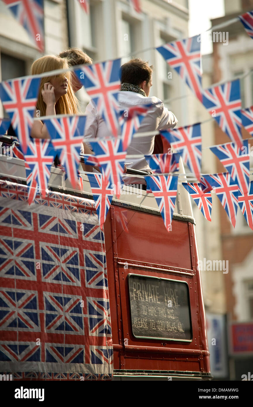Union jack party london bus hi-res stock photography and images - Alamy