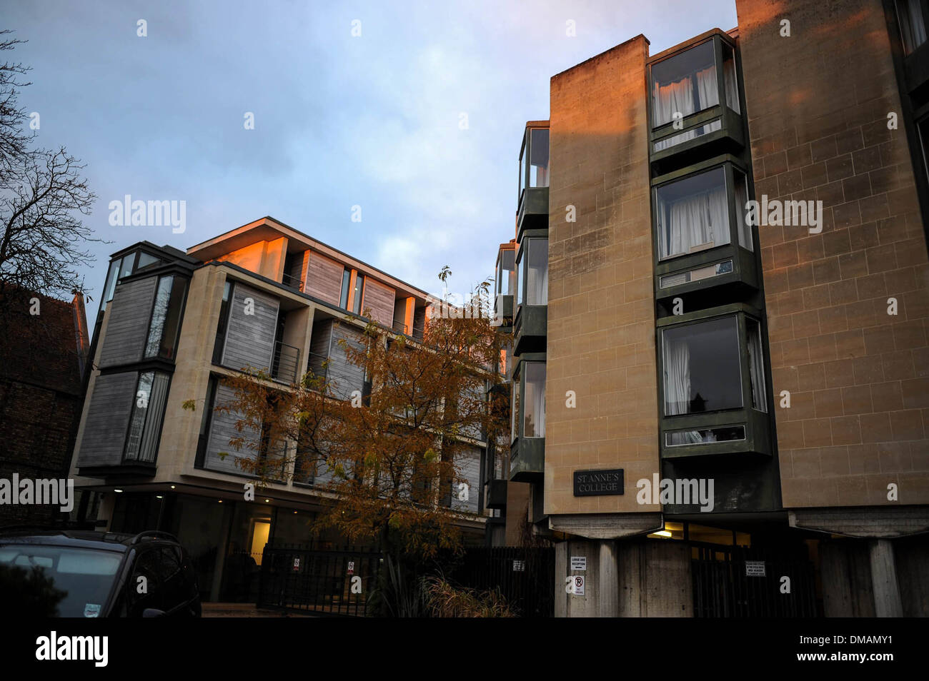 St annes college oxford hi-res stock photography and images - Alamy