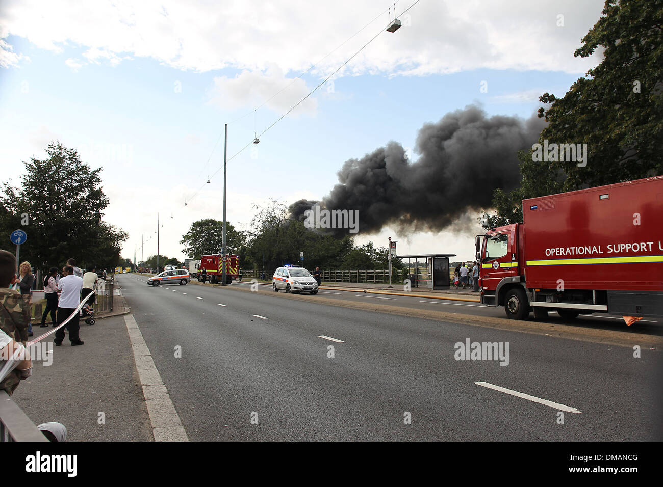 A fire broke out this afternoon at an old tyre depot next to A4 between ...