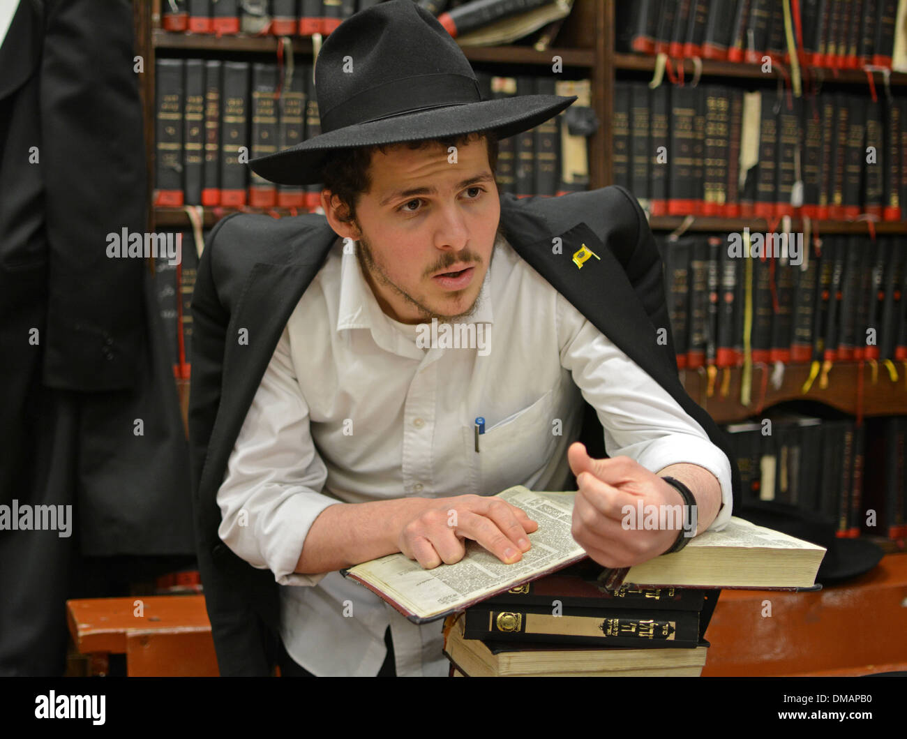 Hassidic student from Israel, studying Talmud at the Lubavitch ...