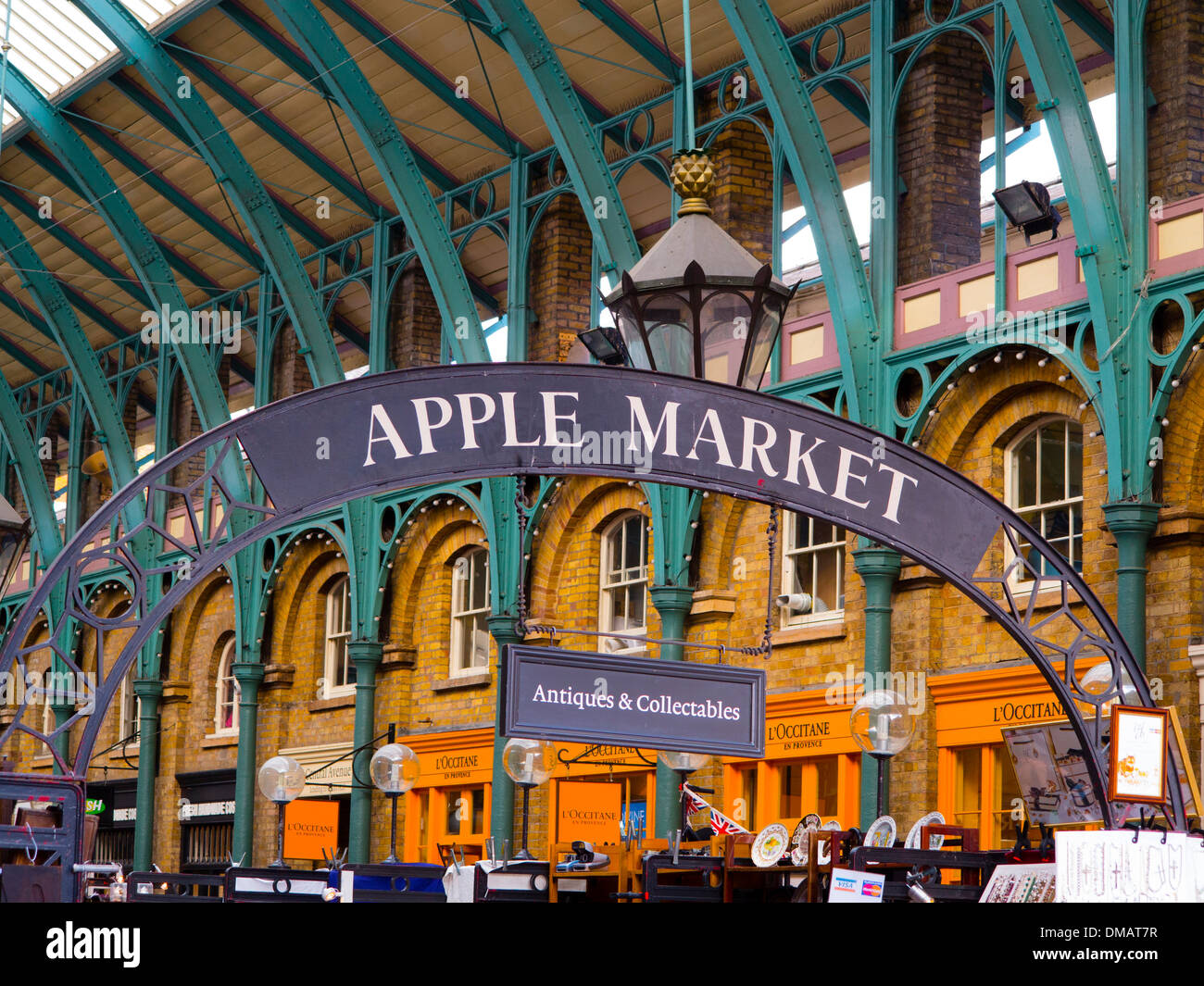 Covent Garden apple market, London Stock Photo - Alamy