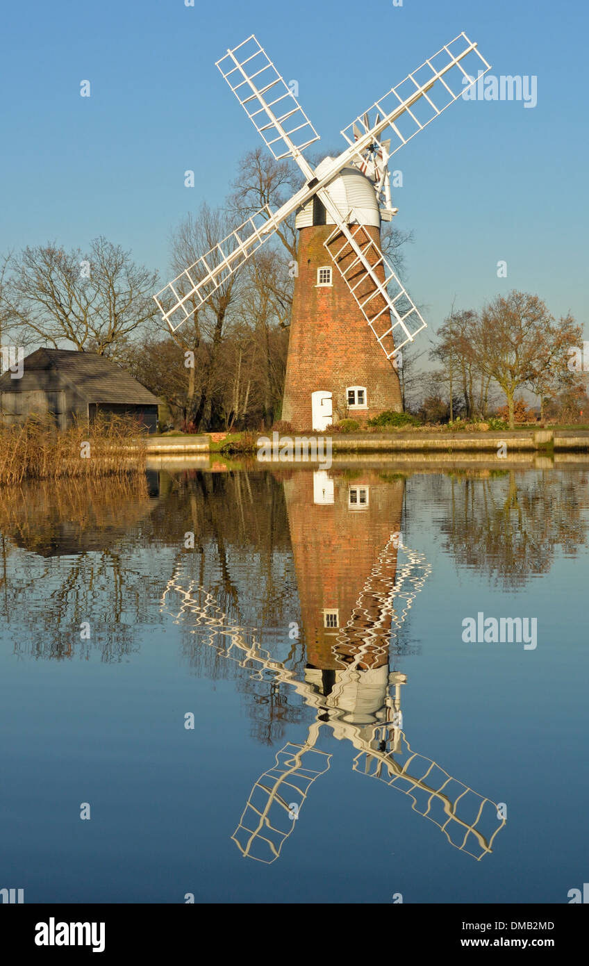 Hunsett drainage mill winter hi-res stock photography and images - Alamy