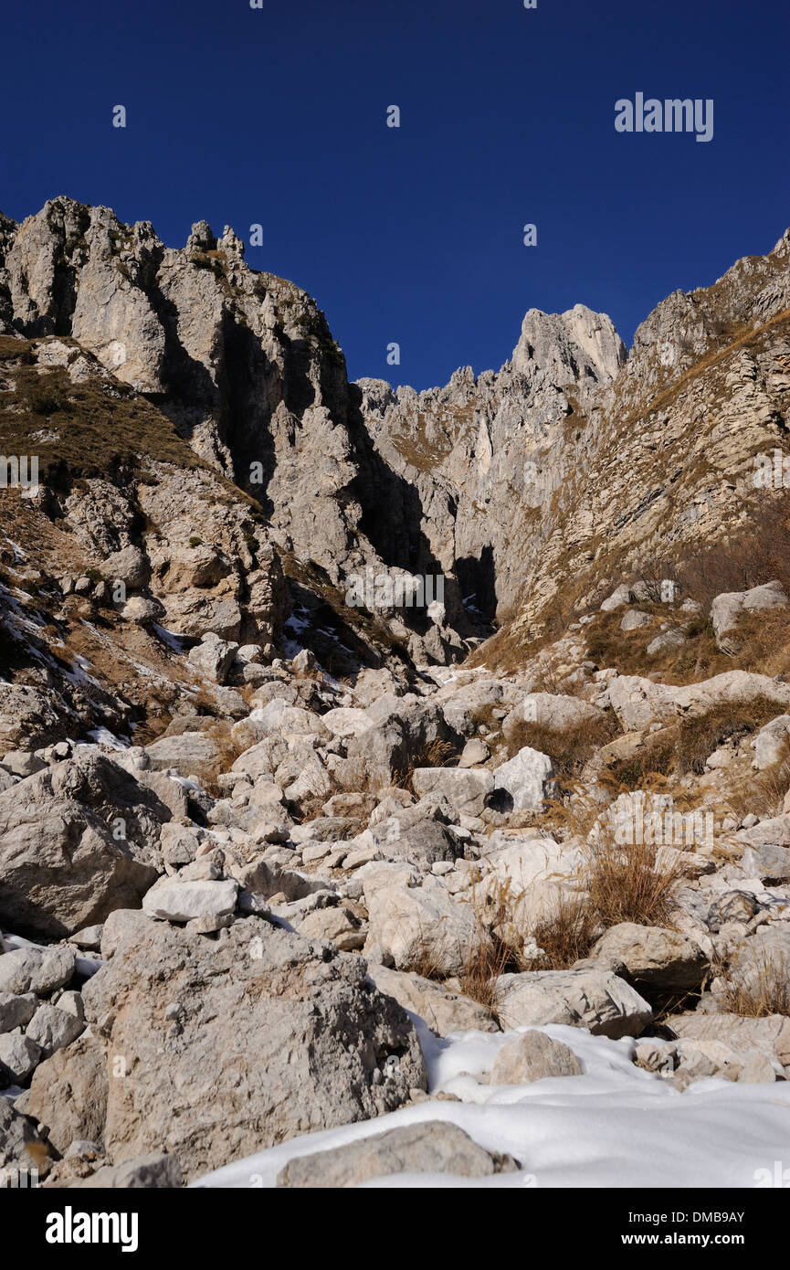 Montagna grigna hi-res stock photography and images - Alamy