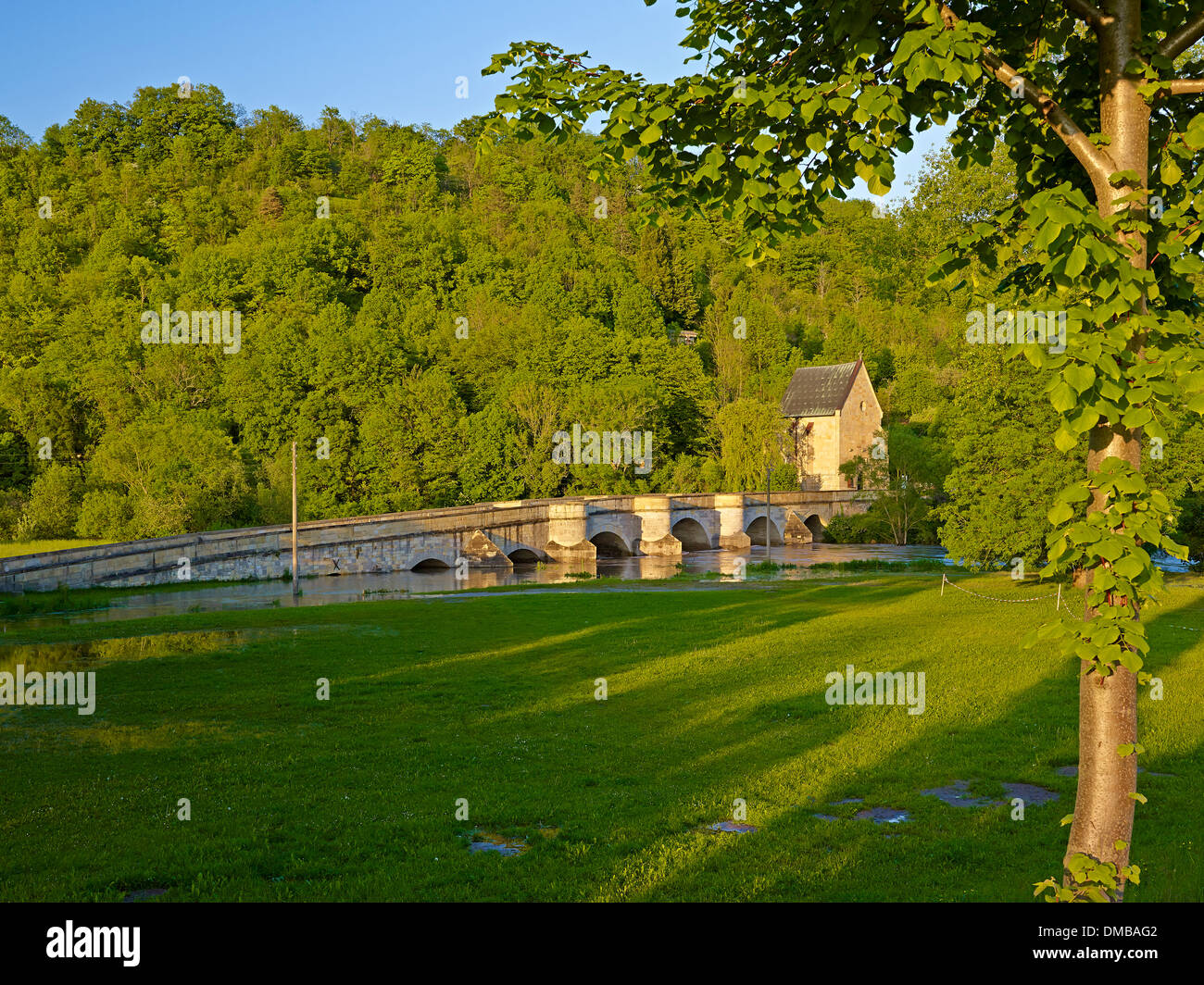 Bridge over Werra River with Liborius Chapel, Creuzburg, Wartburgkreis ...