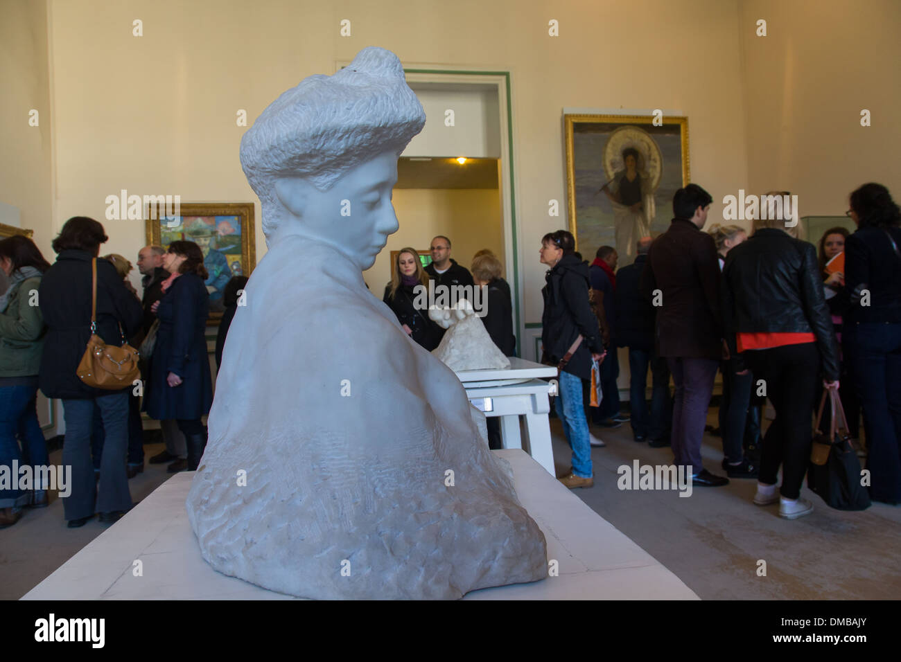 SCULPTURE INSIDE THE RODIN MUSEUM, CREATED IN 1916 BY AUGUSTE RODIN ...