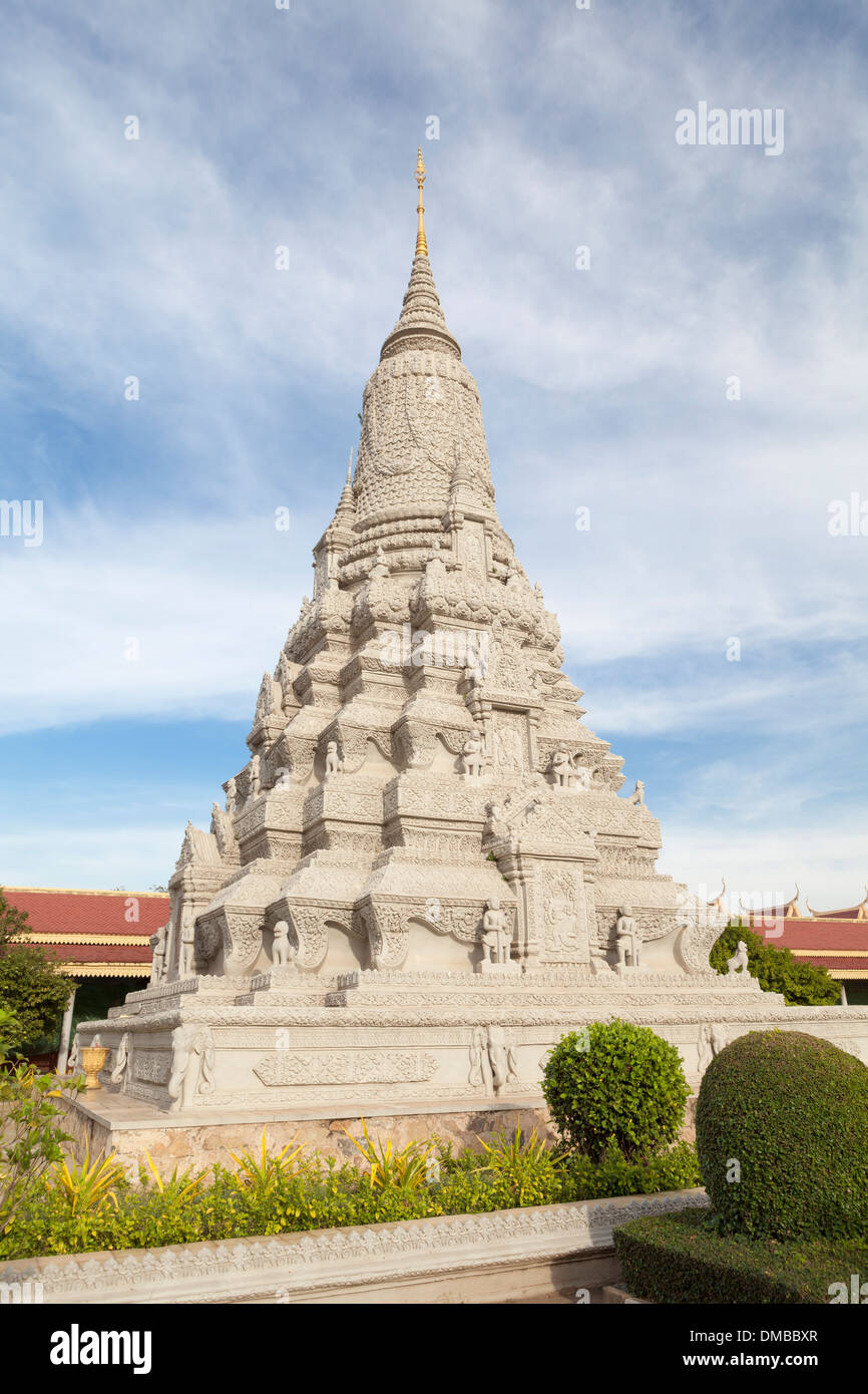Stupa for King Ang Duong, part of the royal palace complex, Phnom Penh ...