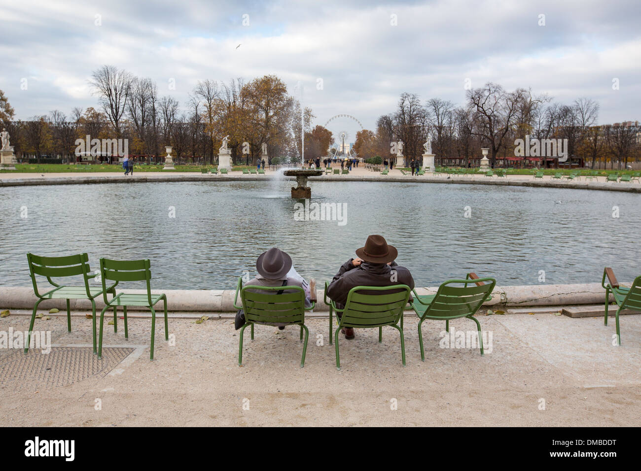 The Grand Bassin Rond in Les Jardins des Tuileries, Paris Stock Photo ...