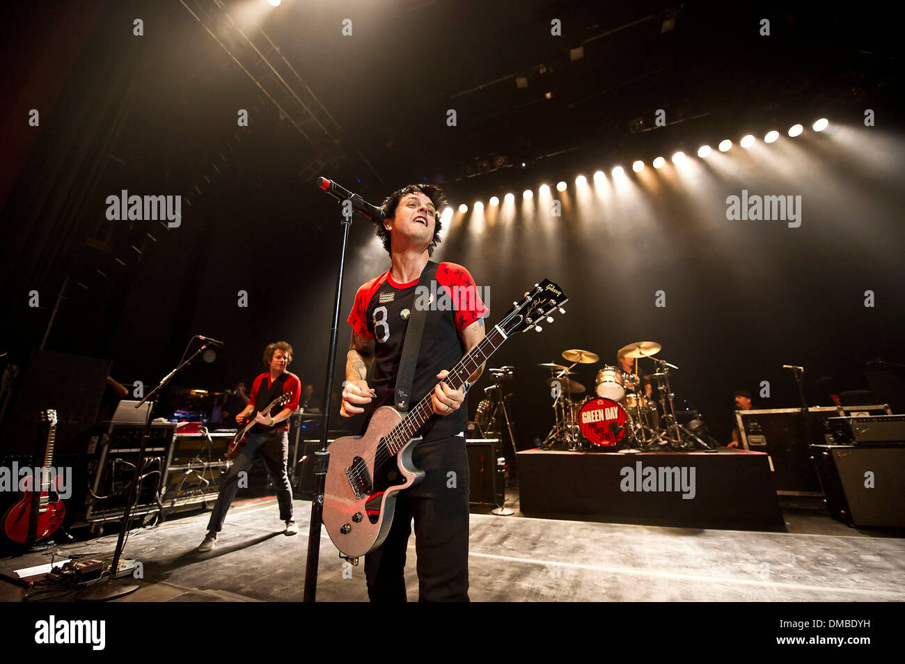 Singer Billie Joe Armstrong of Green Day performing live at Shepherds ...