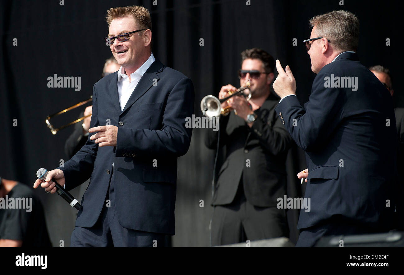 Madness chas smash hi-res stock photography and images - Alamy