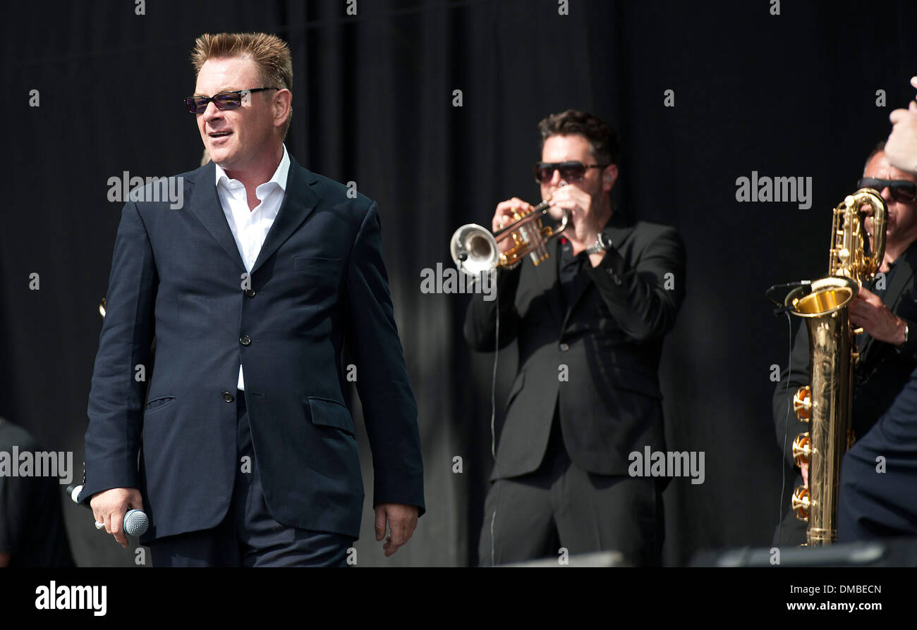 Madness chas smash hi-res stock photography and images - Alamy