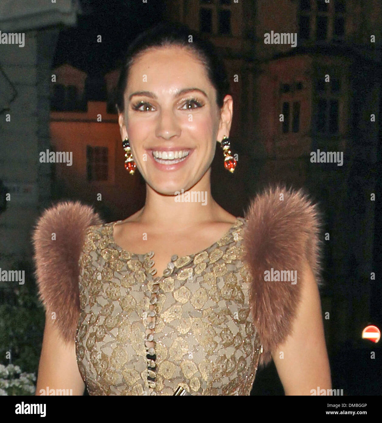 Kelly Brook enjoys an evening at Morton's Club in Mayfair with friends ...