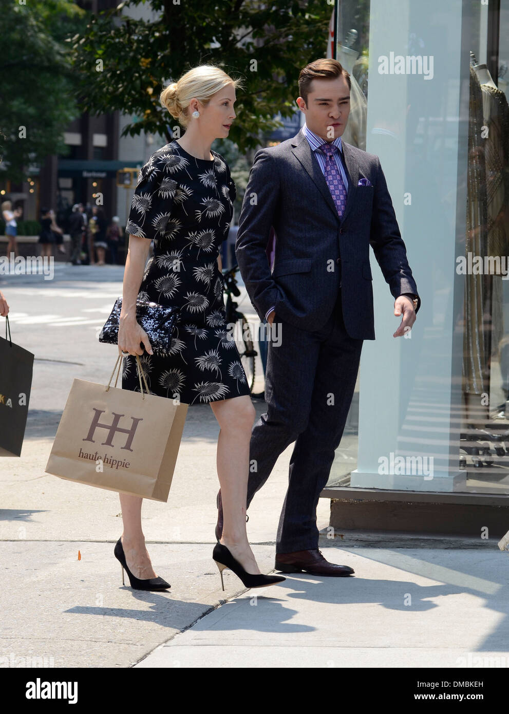 Kelly Rutherford and Ed Westwick filming on set of 'Gossip Girl in ...