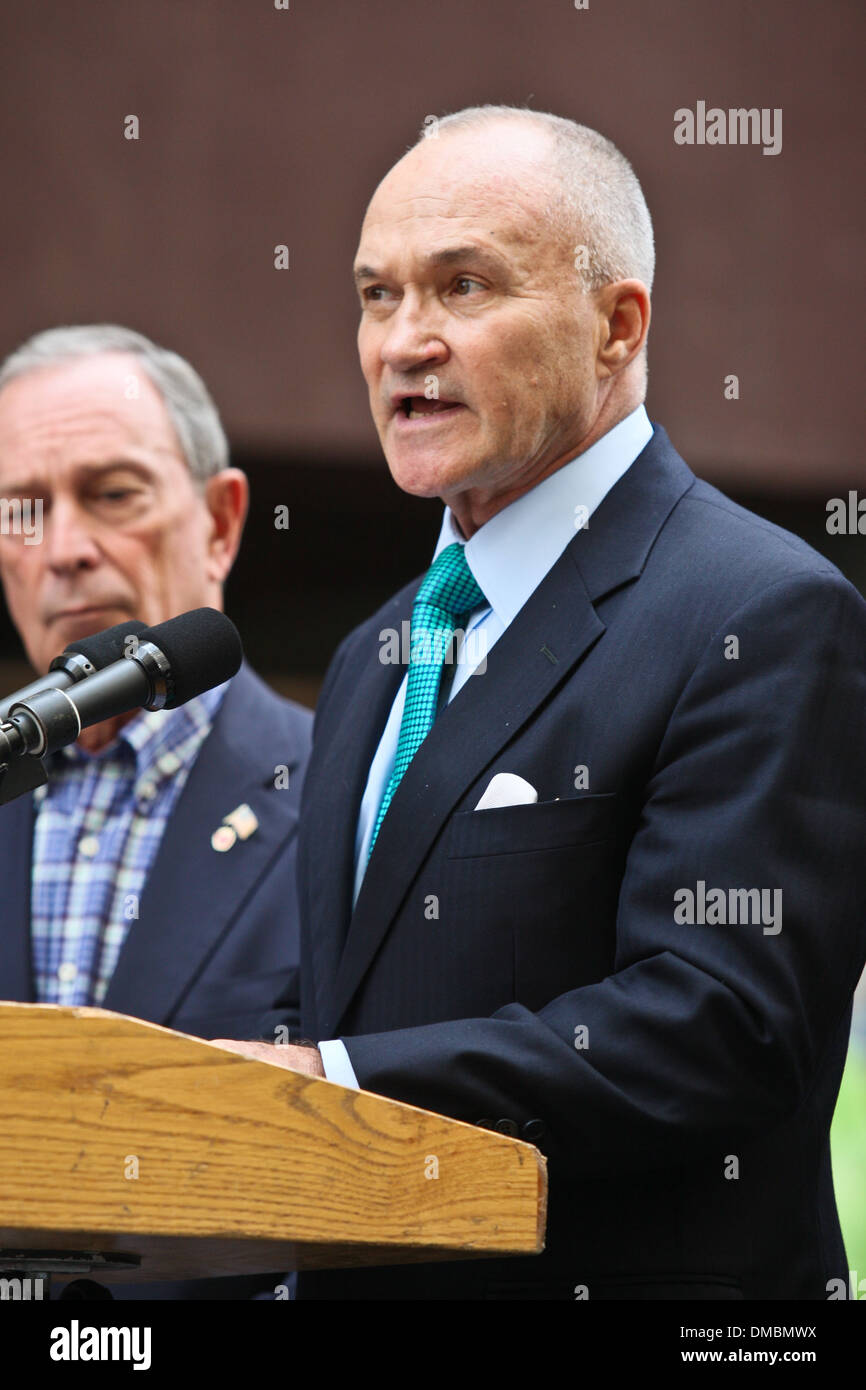 Police Commissioner Raymond Kelly and Mayor Blooomberg hold a press ...