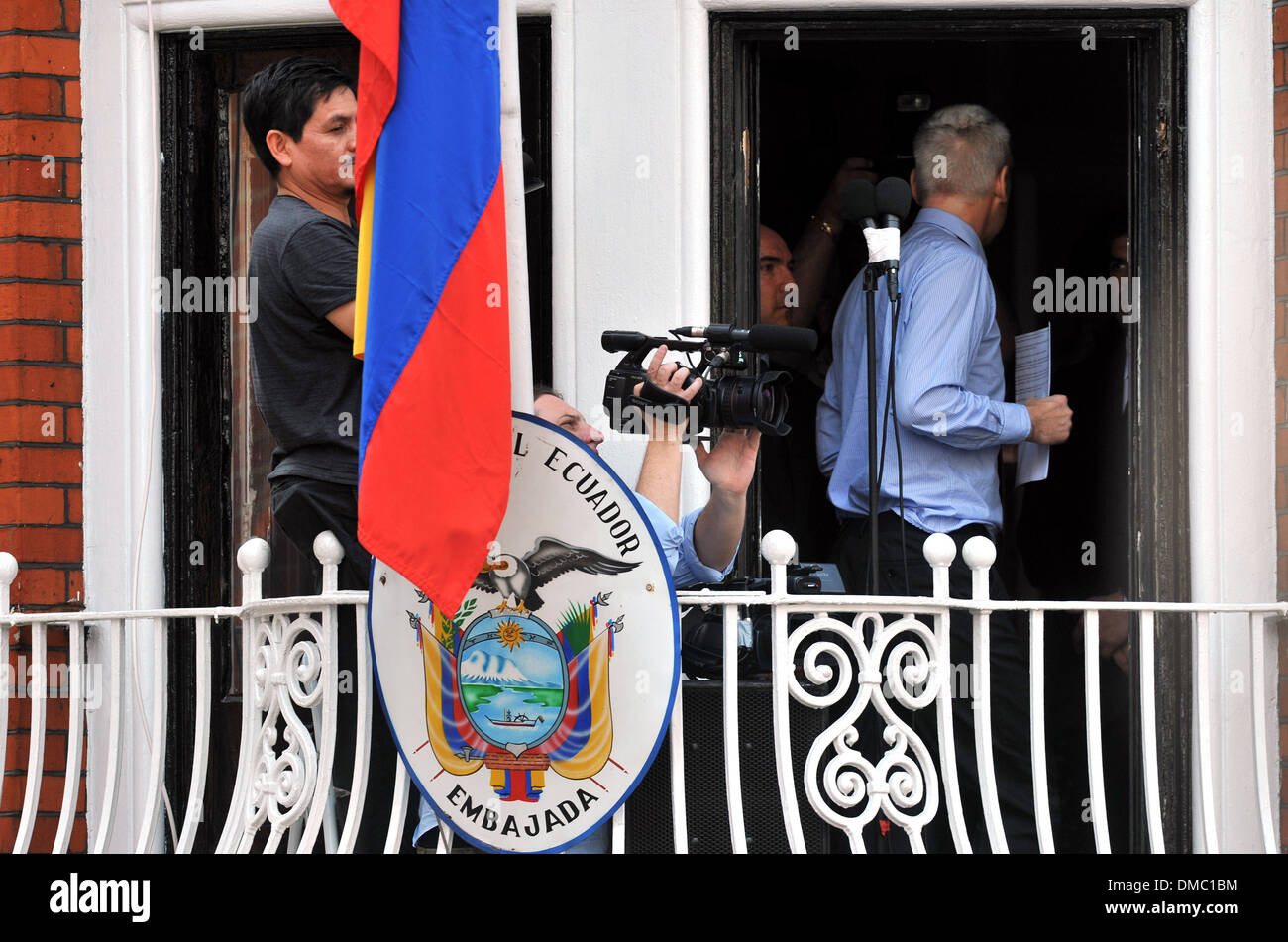 Julian Assange makes a statement from balcony of Ecuadorian Embassy in ...
