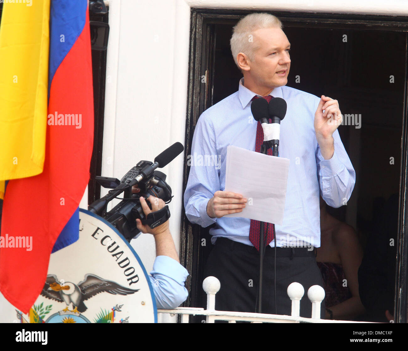 Julian Assange makes a statement from balcony of Ecuadorian Embassy in ...