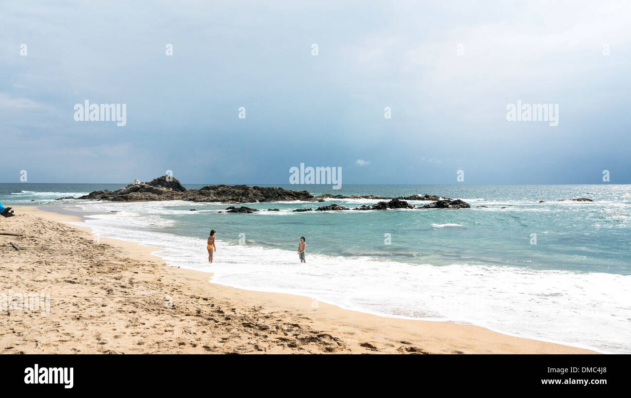 Surf sunlit hi-res stock photography and images - Alamy