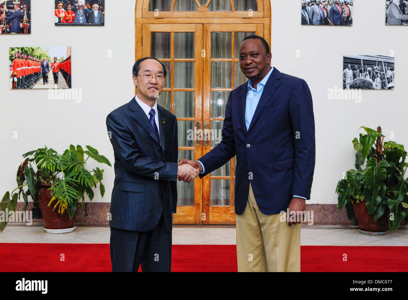 Nairobi, Nairobi. 13th Dec, 2013. Kenyan President Uhuru Kenyatta (R ...
