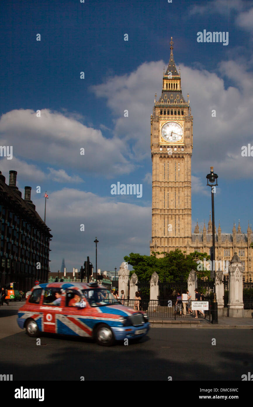 Big ben and london taxi hi-res stock photography and images - Alamy
