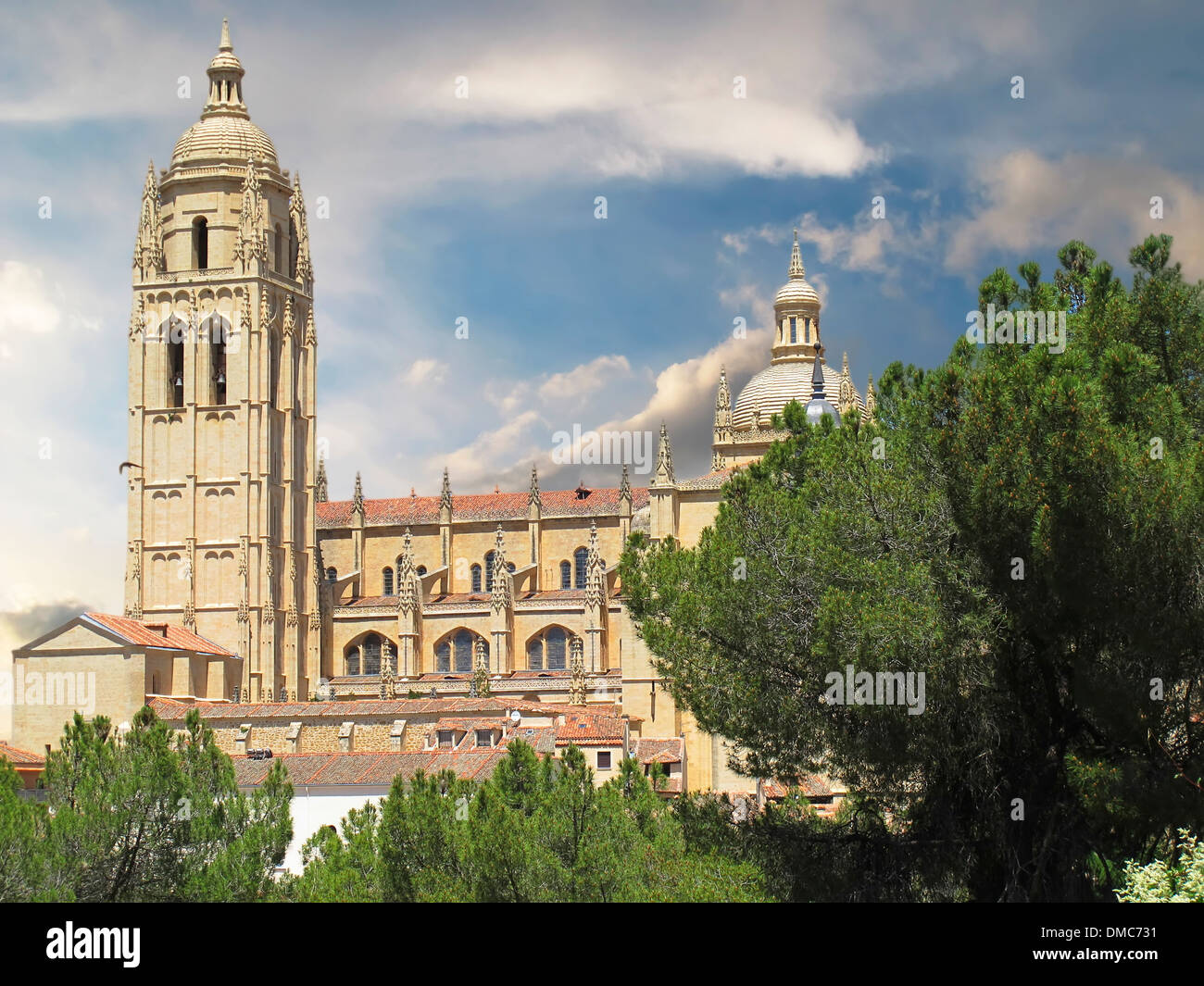 Exterior of the cathedral of segovia hi-res stock photography and ...