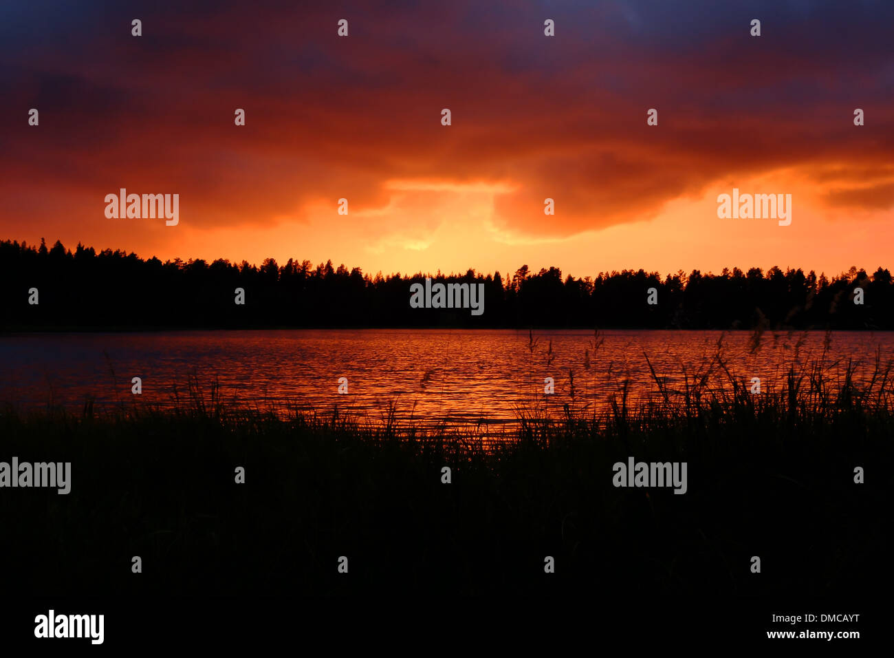 Dark red sunset hi-res stock photography and images - Alamy