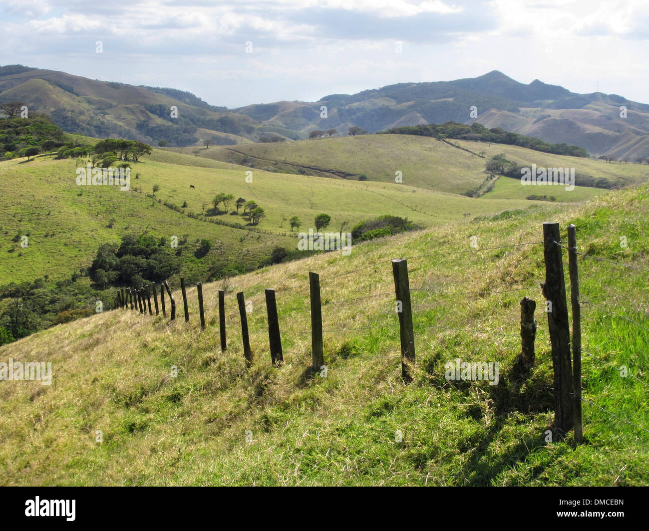 Rolling pasture land hi-res stock photography and images - Alamy