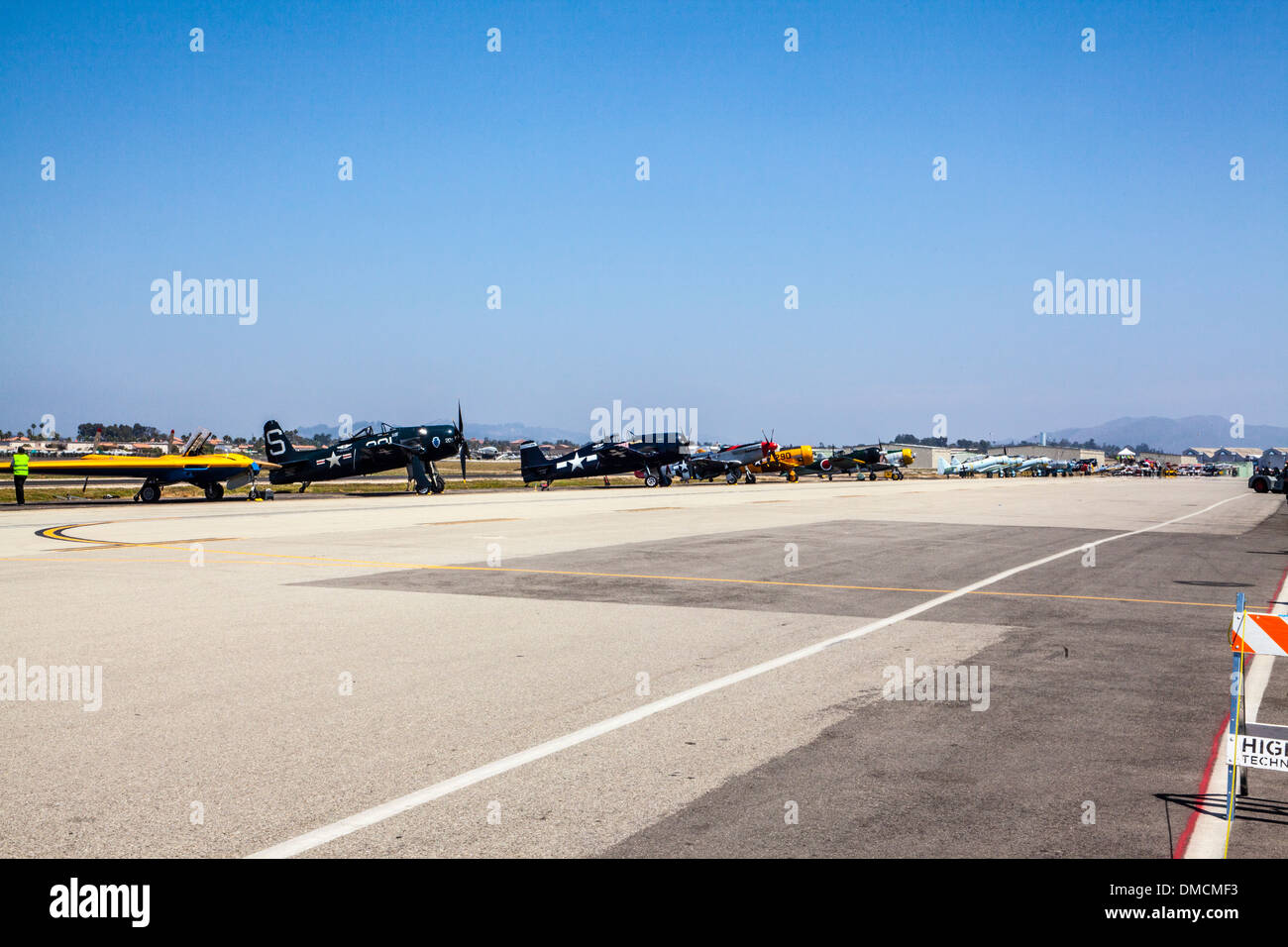 Us military flight line hi-res stock photography and images - Alamy