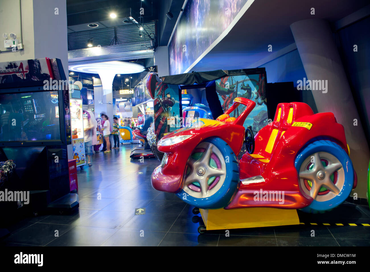Arcade city hi-res stock photography and images - Alamy