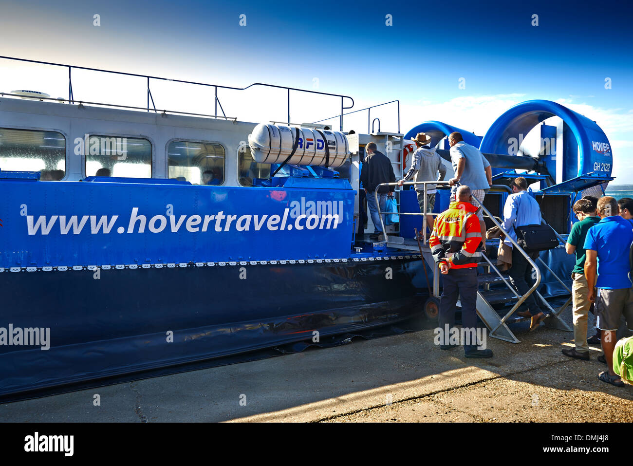 Your Fastest Ferry Link from Portsmouth (Southsea) - Isle of Wight ...