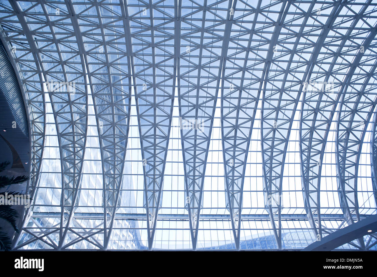 Steel shopping malls hi-res stock photography and images - Alamy