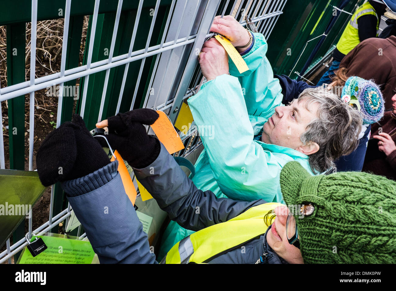 Welsh language protest hi-res stock photography and images - Alamy