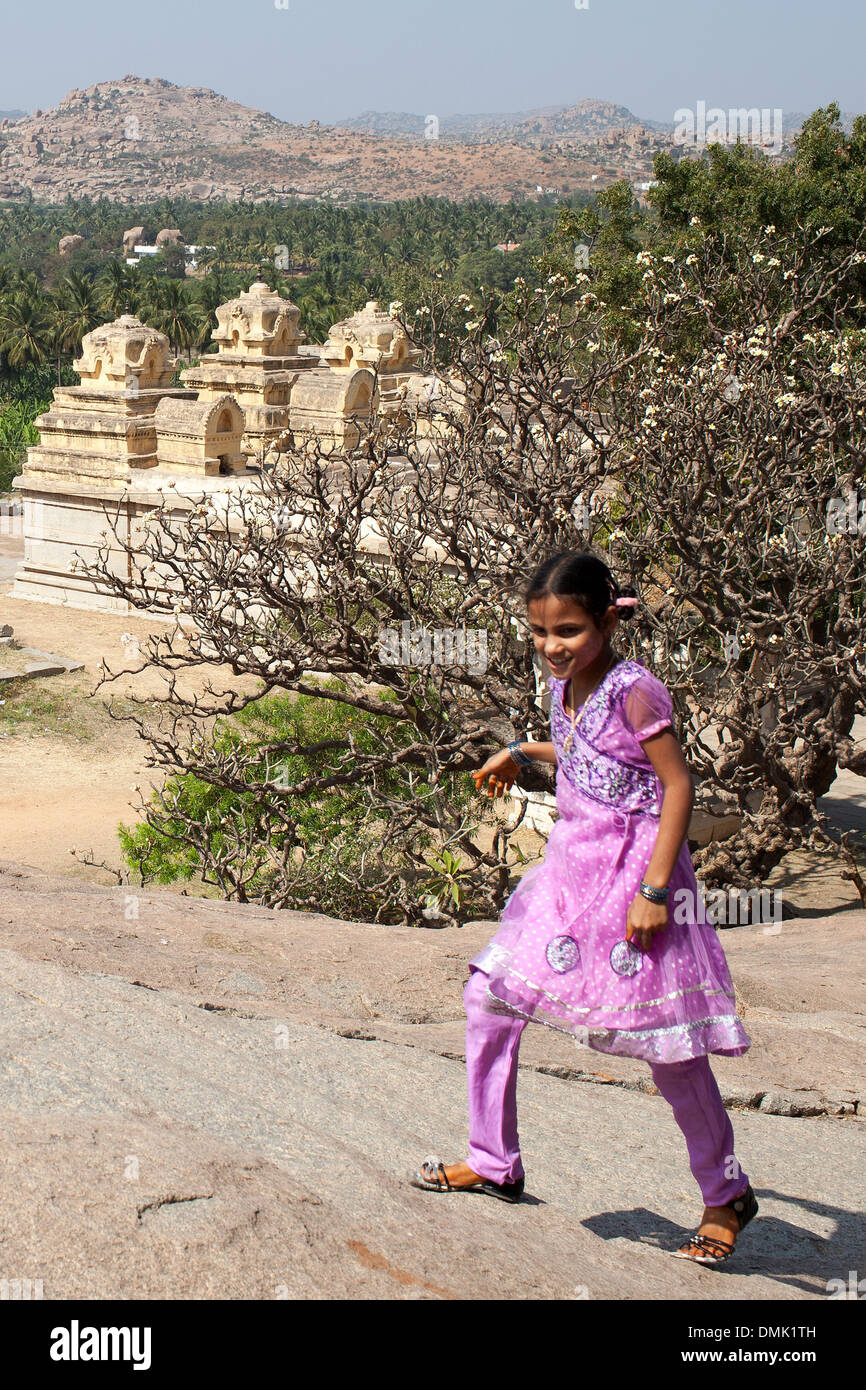 STREET SCENE IN HAMPI, KARNATAKA, INDIA, ASIA Stock Photo - Alamy