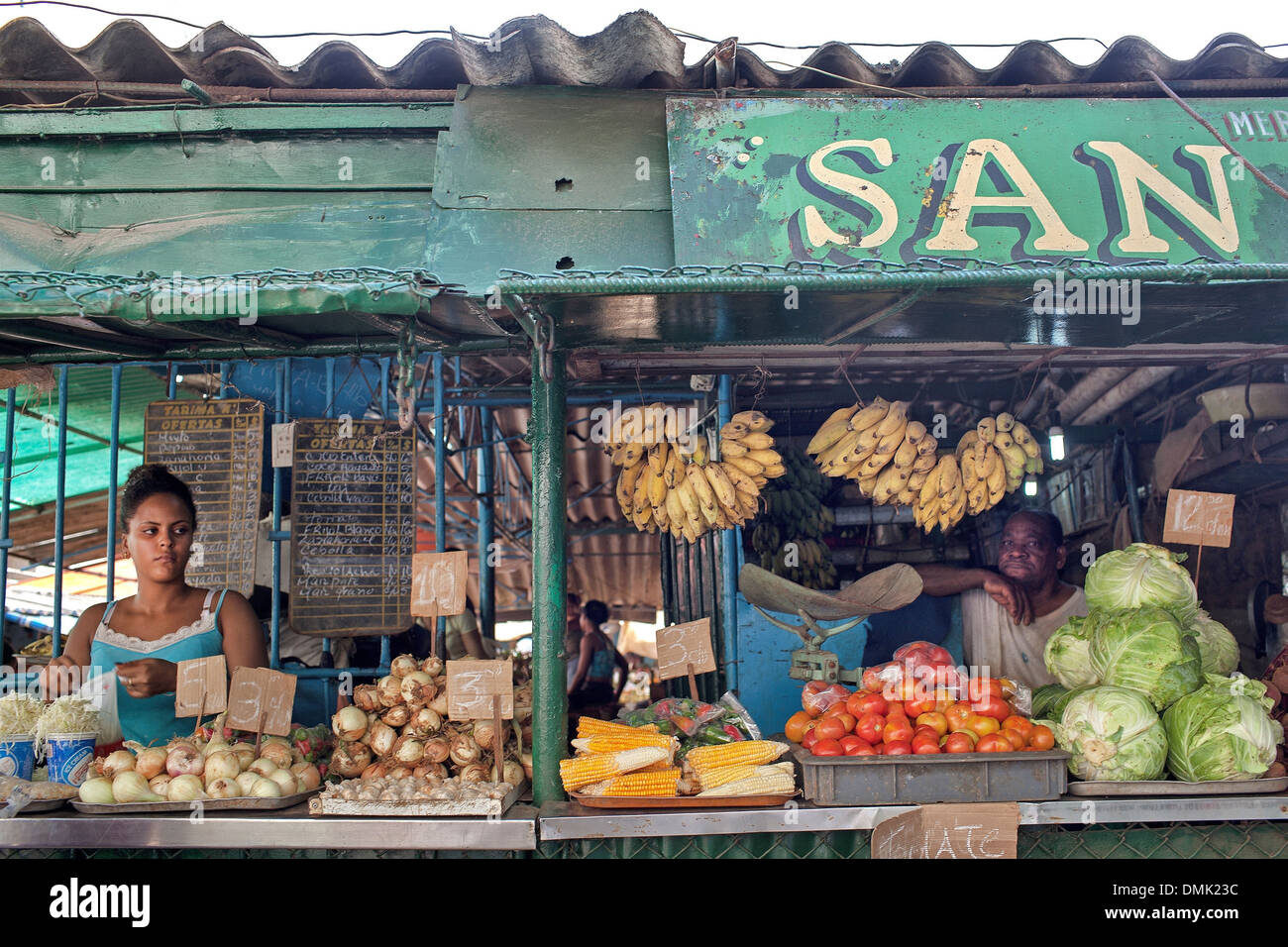 FRUIT AND VEGETABLE MARKET, STREET SCENE, DAILY LIFE, HAVANA, CUBA, THE ...