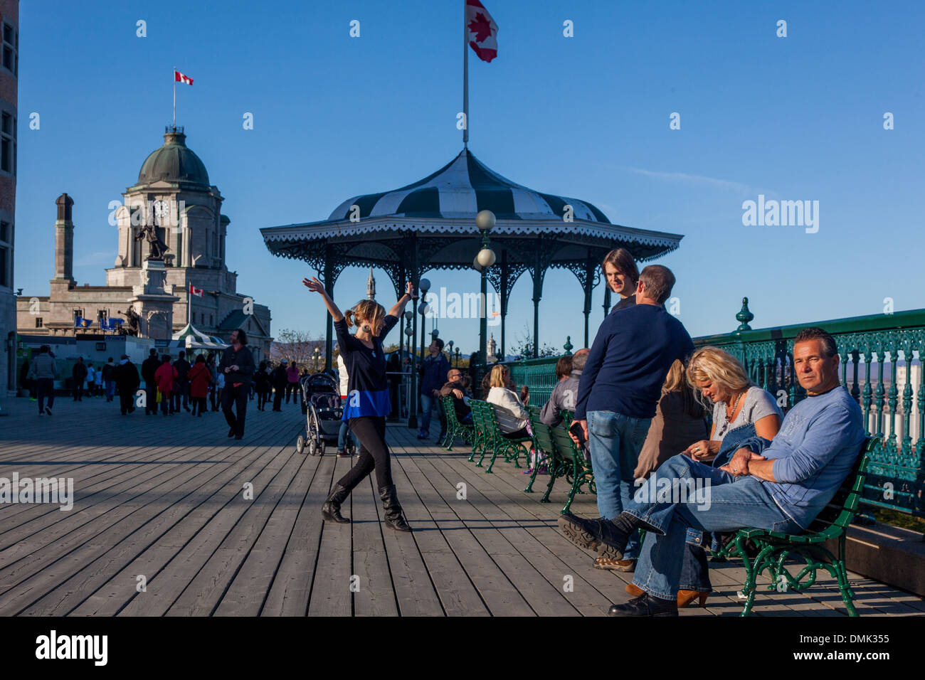 Québecois flag hi-res stock photography and images - Alamy