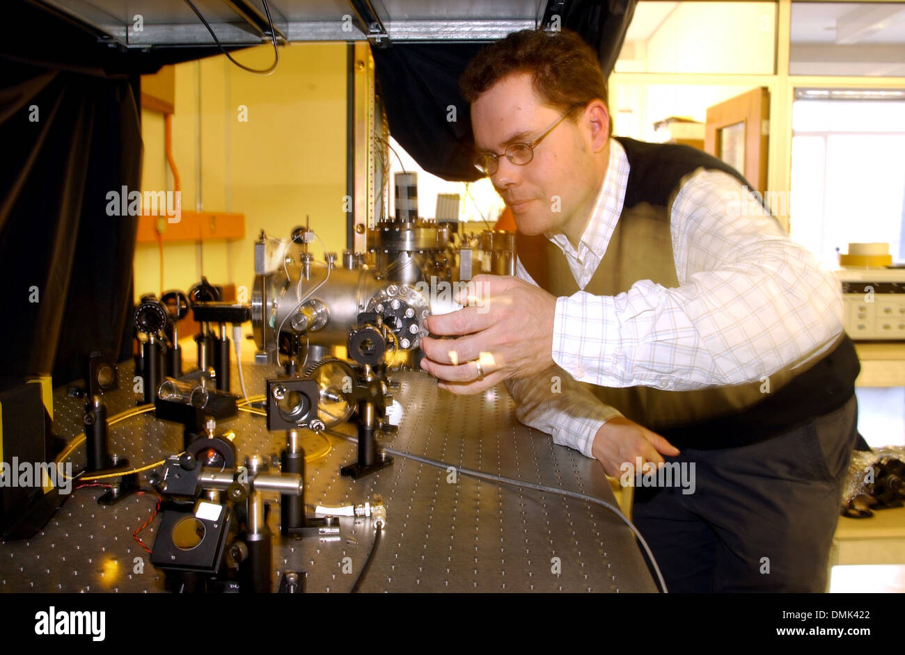 Lab university sussex hi-res stock photography and images - Alamy