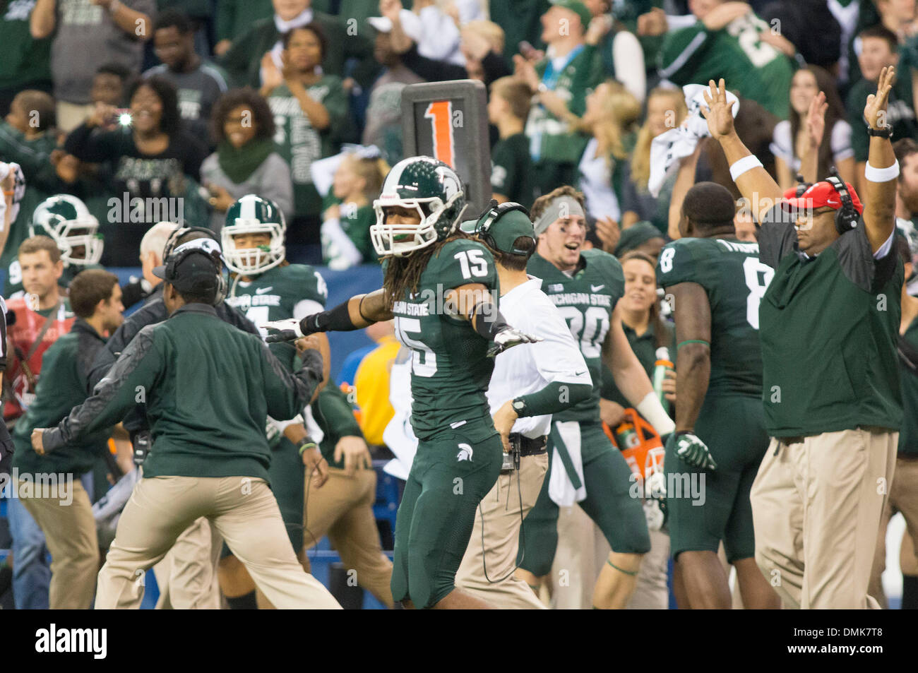 Michigan state cornerback trae waynes hi-res stock photography and ...