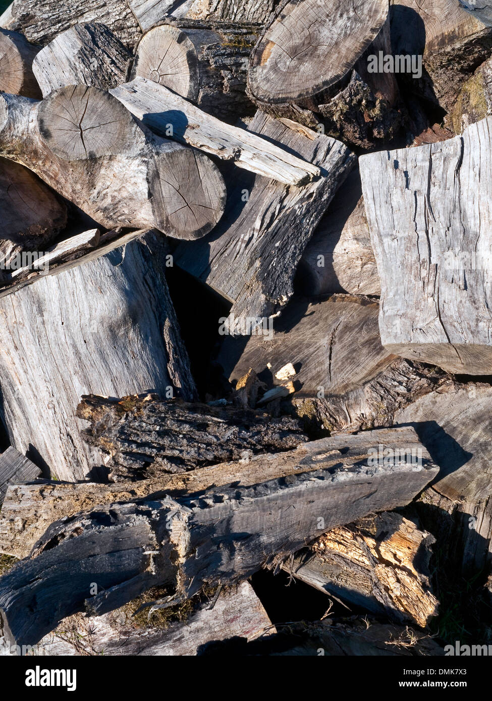Stack chopped oak wood domestic hi-res stock photography and images - Alamy