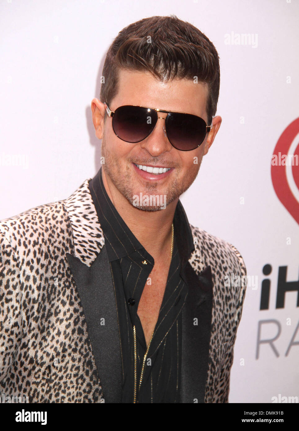 New York, New York, USA. 13th Dec, 2013. Singer ROBIN THICKE attends ...