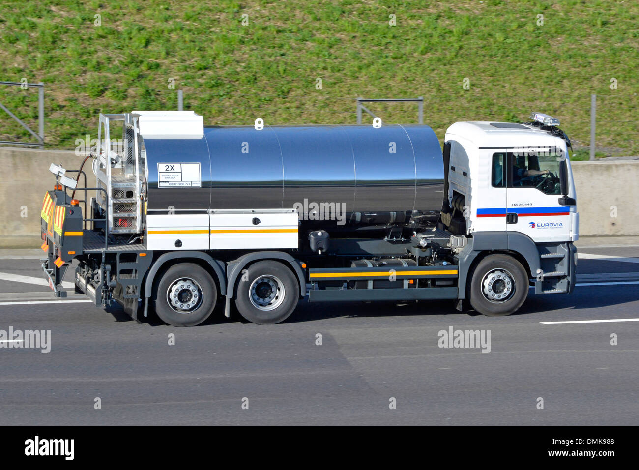 Bitumen emulsion hi-res stock photography and images - Alamy