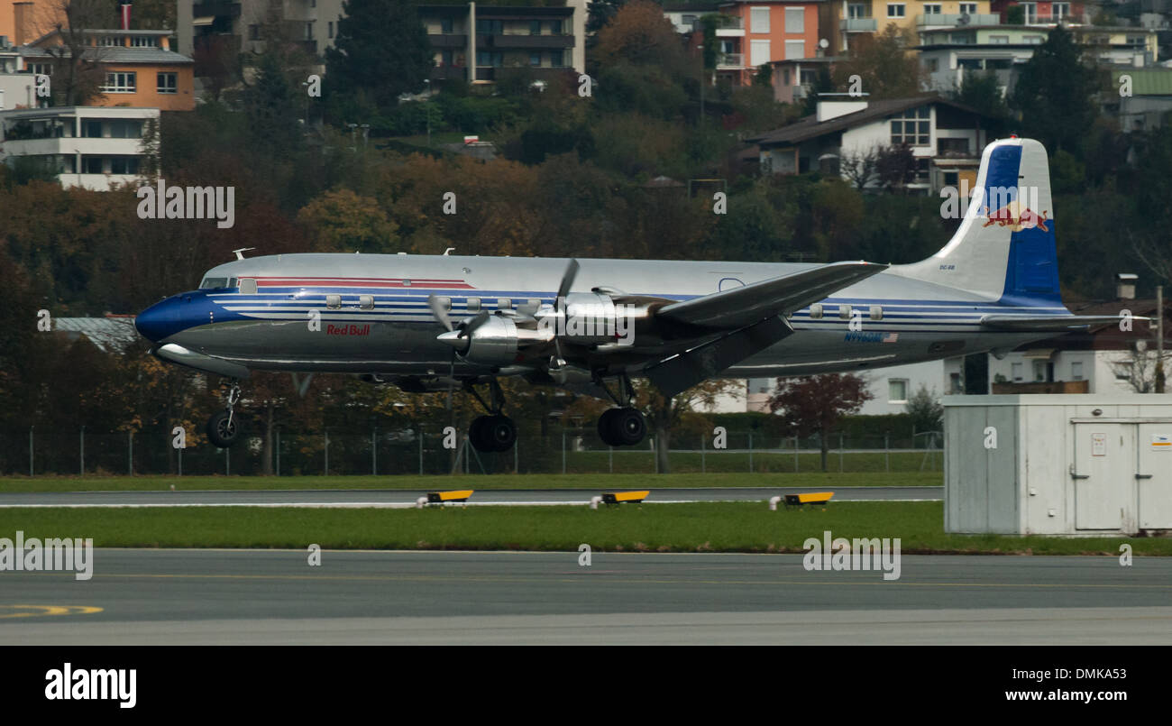Douglas dc 6 hi-res stock photography and images - Alamy