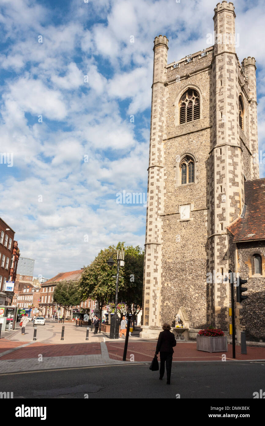 St laurence church reading berkshire hi-res stock photography and ...