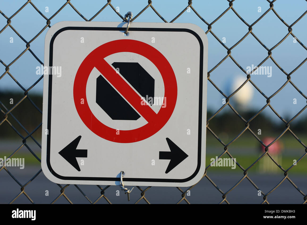 Stop sign no stopping hi-res stock photography and images - Alamy