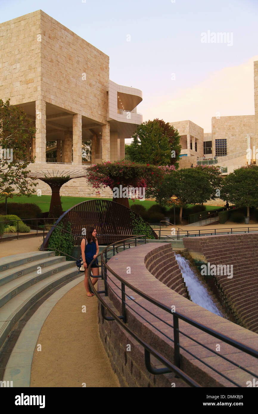 Getty center courtyard fountain hi-res stock photography and images - Alamy