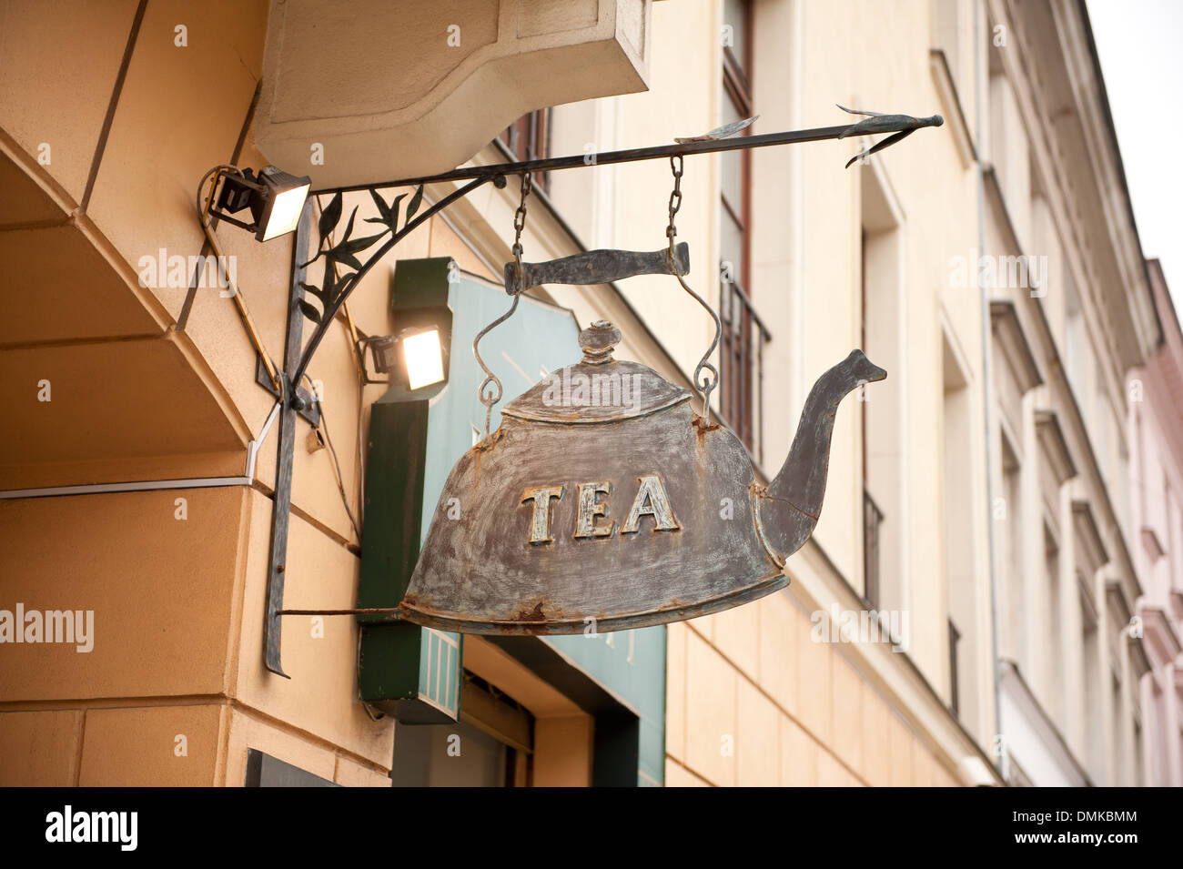 Teapot sign hi-res stock photography and images - Alamy